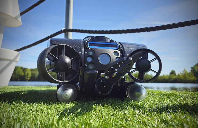 ROV First | Onder water. Onder controle.